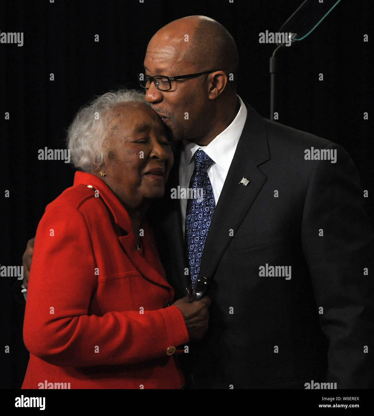 Roger kirk building hi-res stock photography and images - Alamy