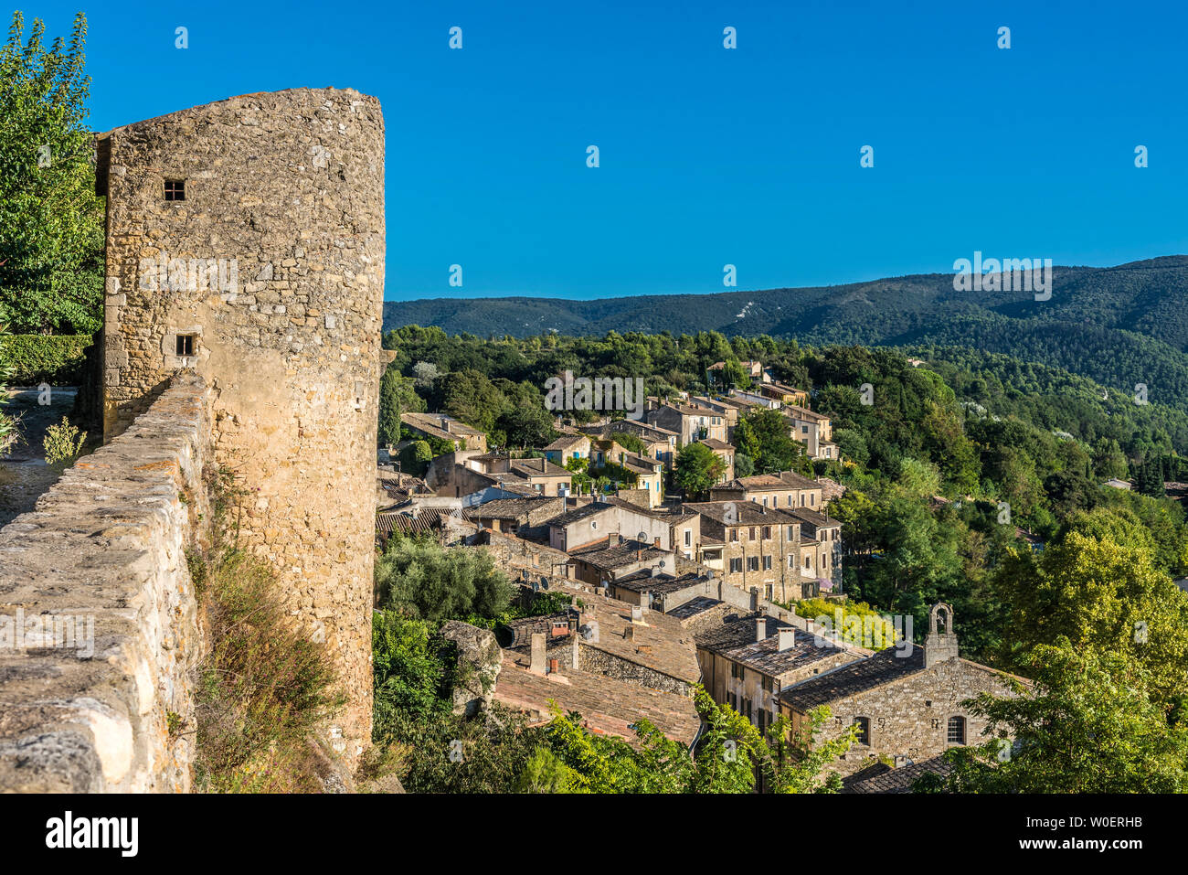 Luberon mountains hi-res stock photography and images - Alamy