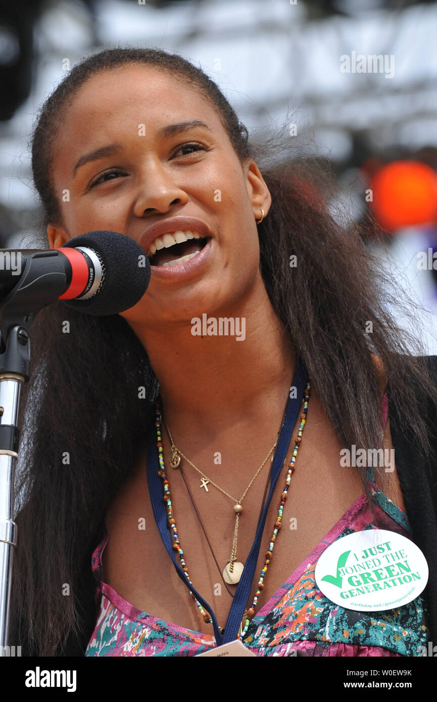 Joy Bryant Braids