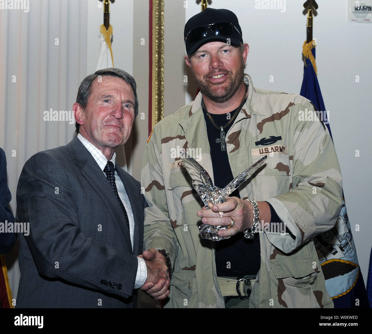 Toby keith award hi-res stock photography and images - Alamy