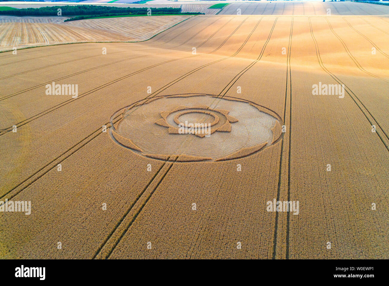 Field aerial circle hi-res stock photography and images - Alamy