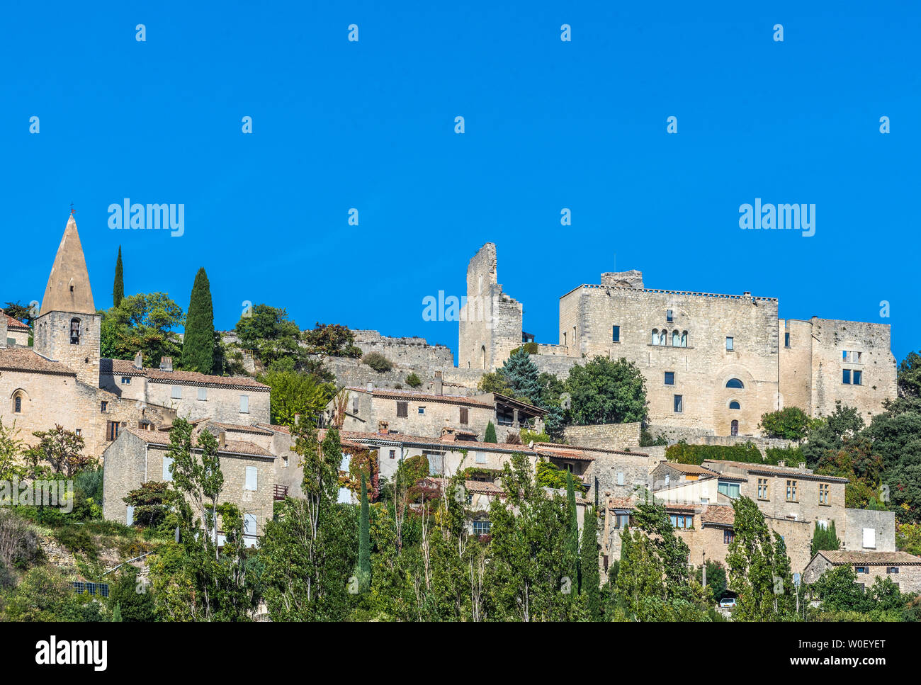 France, Provence, Vaucluse, Crestet medieval village Stock Photo - Alamy