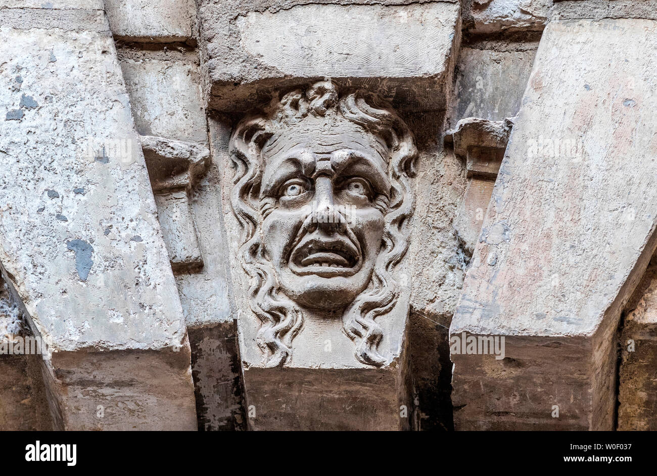 Hotel de reynes hi-res stock photography and images - Alamy