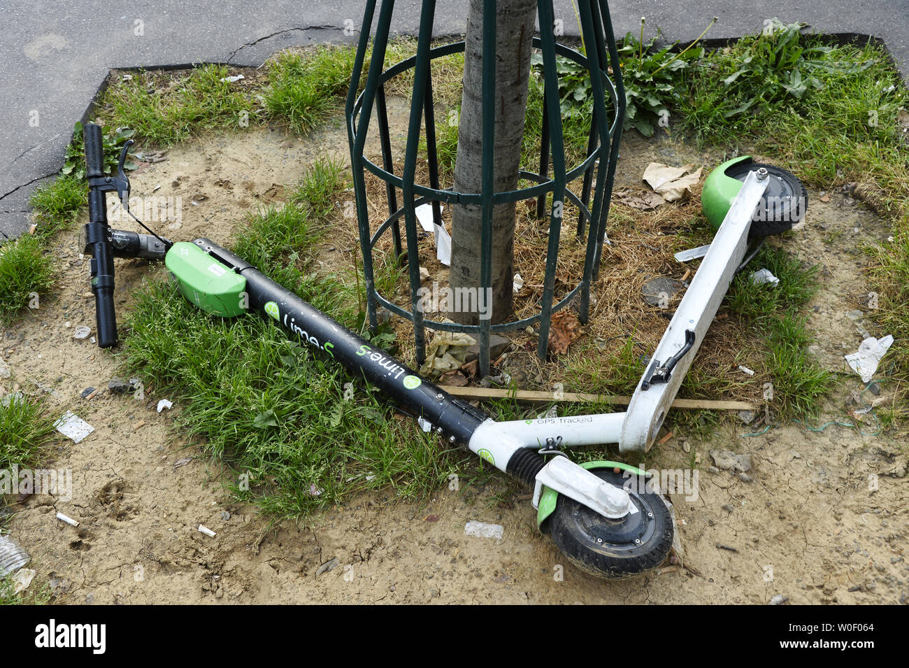 Vandalized equipment hi-res stock photography and images - Alamy