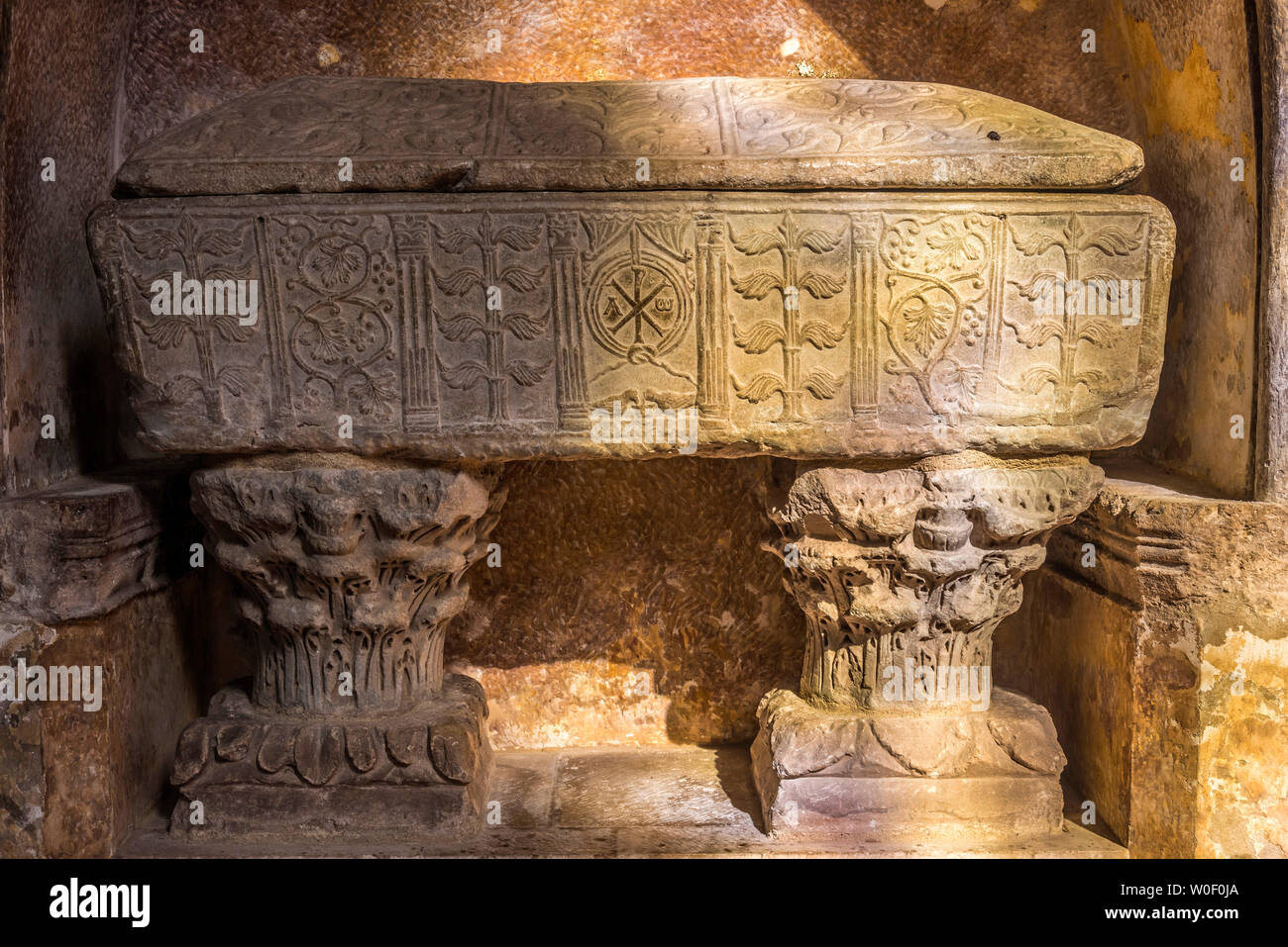 Sarcophagus 4th Century Stock Photos & Sarcophagus 4th Century Stock ...