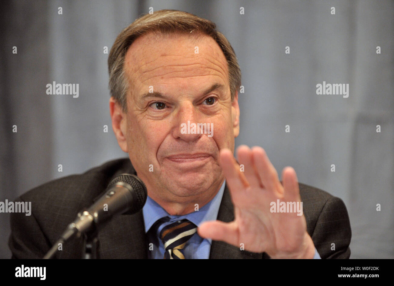 Chairman of the house veterans affairs committee hi-res stock ...