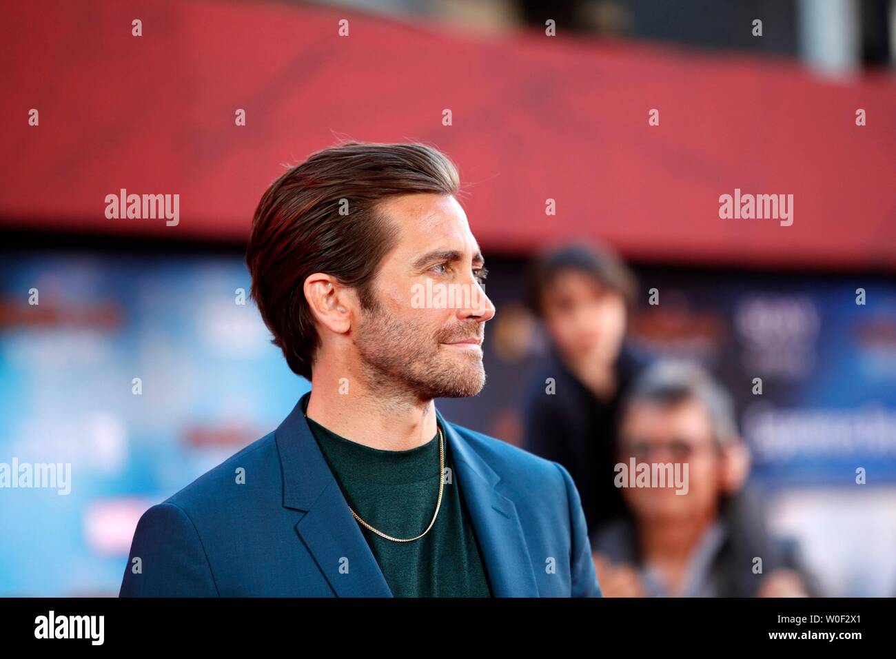 Jake gyllenhaal spider man hi-res stock photography and images - Alamy