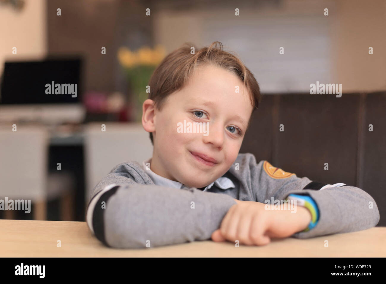 Portrait of a young boy Stock Photo - Alamy