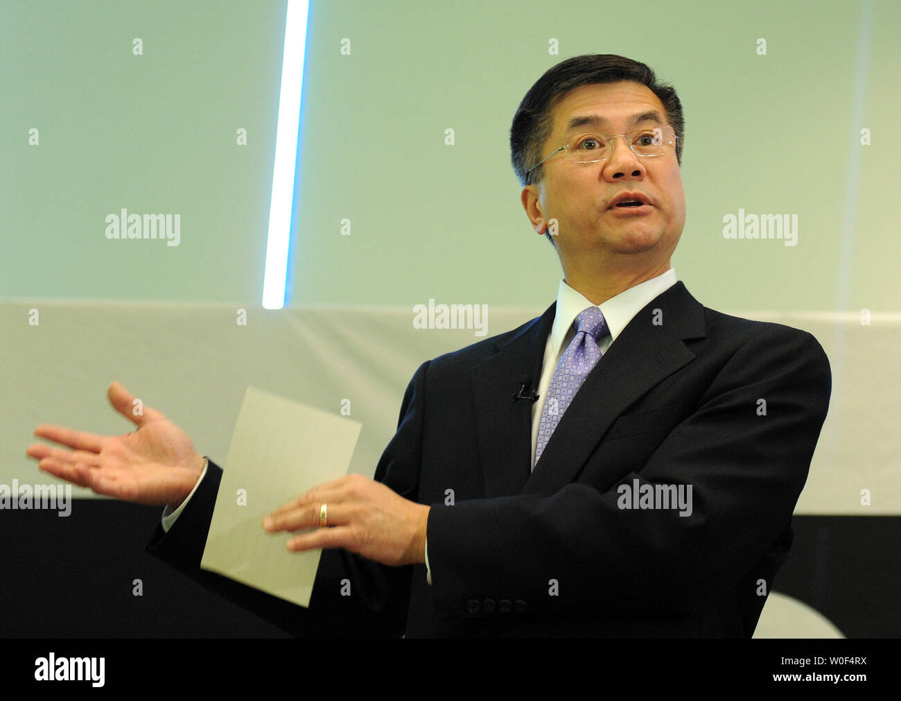 Gary locke census hi-res stock photography and images - Alamy