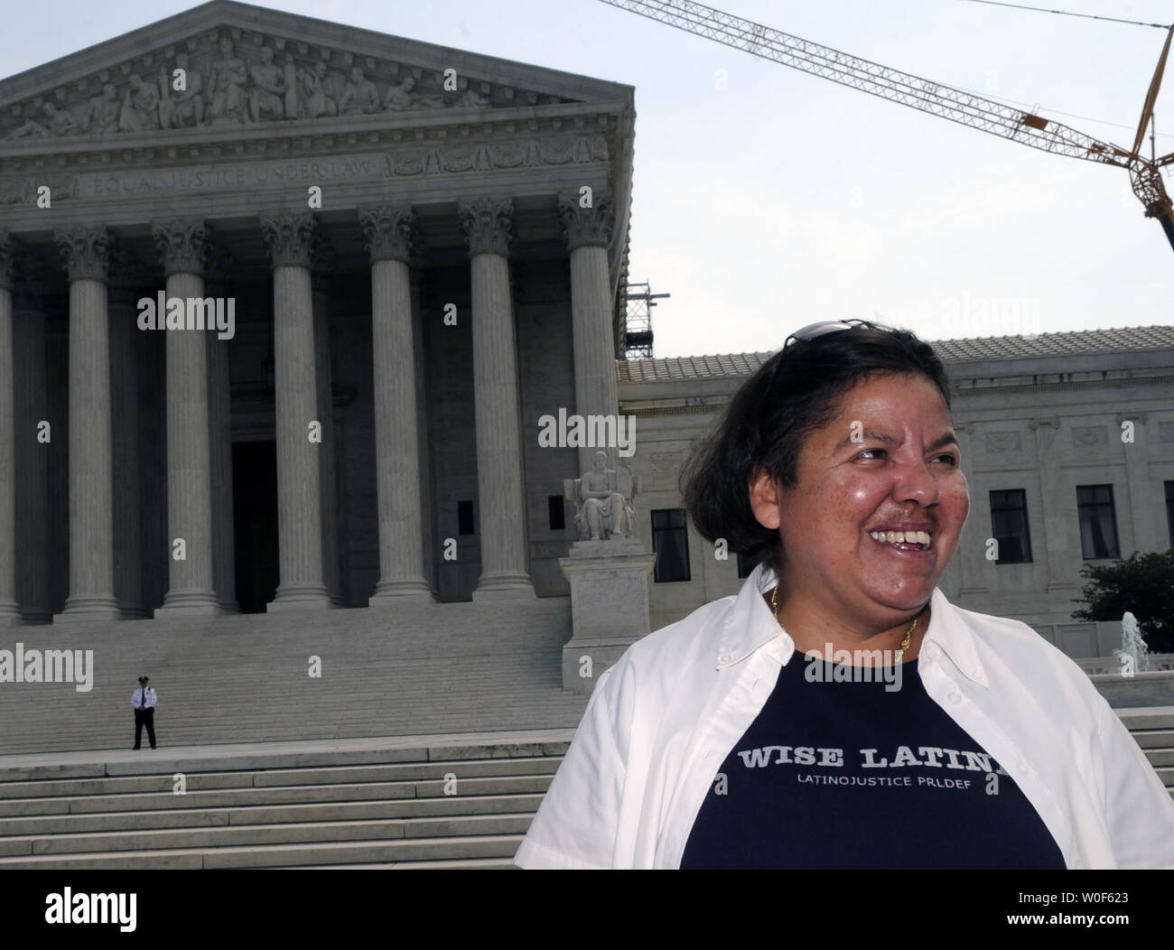 Hispanic judge office hi-res stock photography and images - Alamy