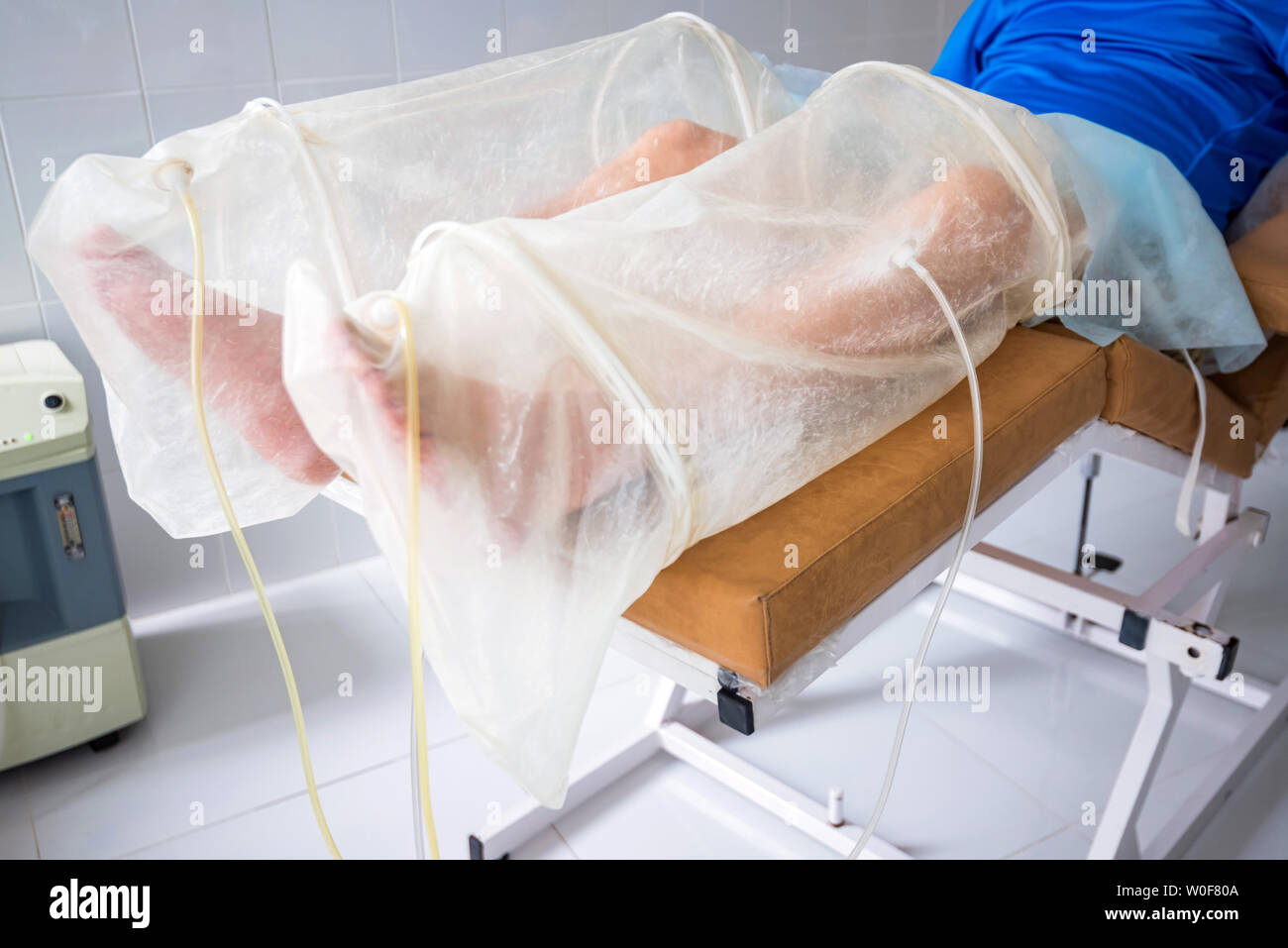 Man freezing legs hi-res stock photography and images - Alamy