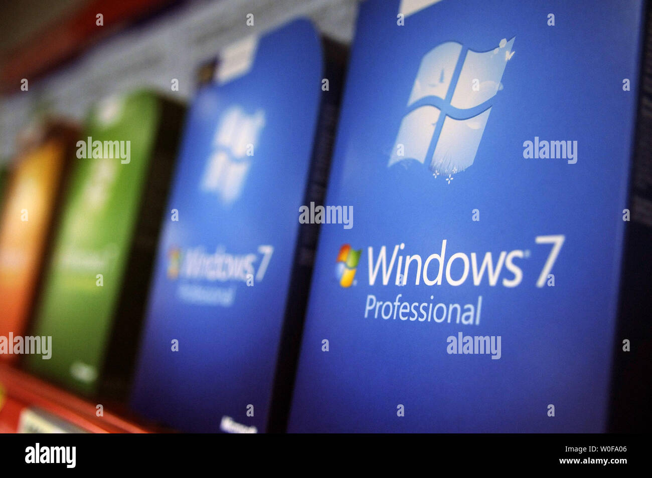 Staples office supply store hi-res stock photography and images - Alamy