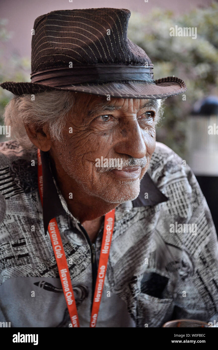 Cuba, Gibara, portrait of a very beautiful old man, Luis CATALA artist ...