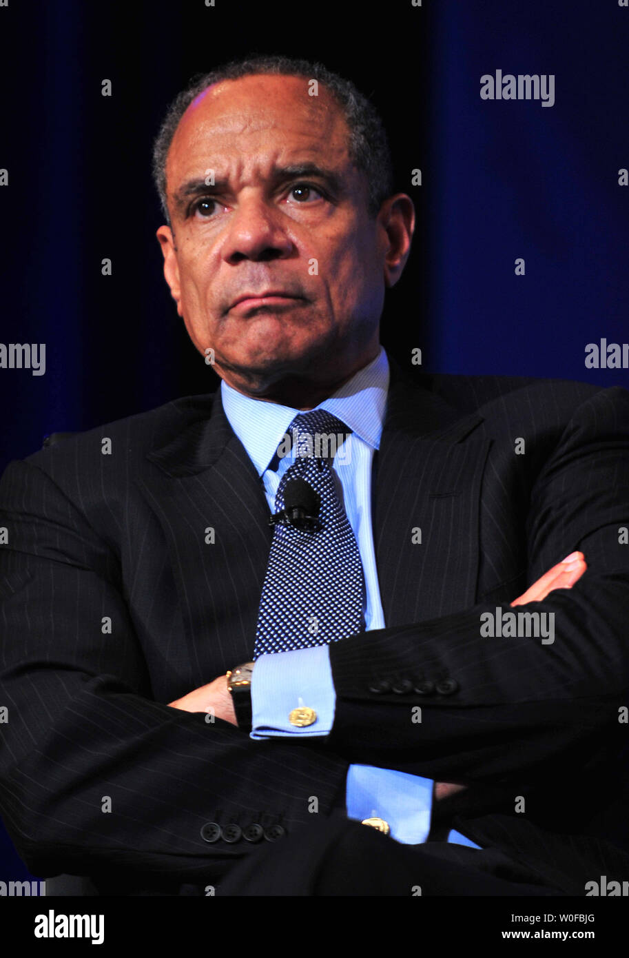 Chairman and ceo american express hi-res stock photography and images ...