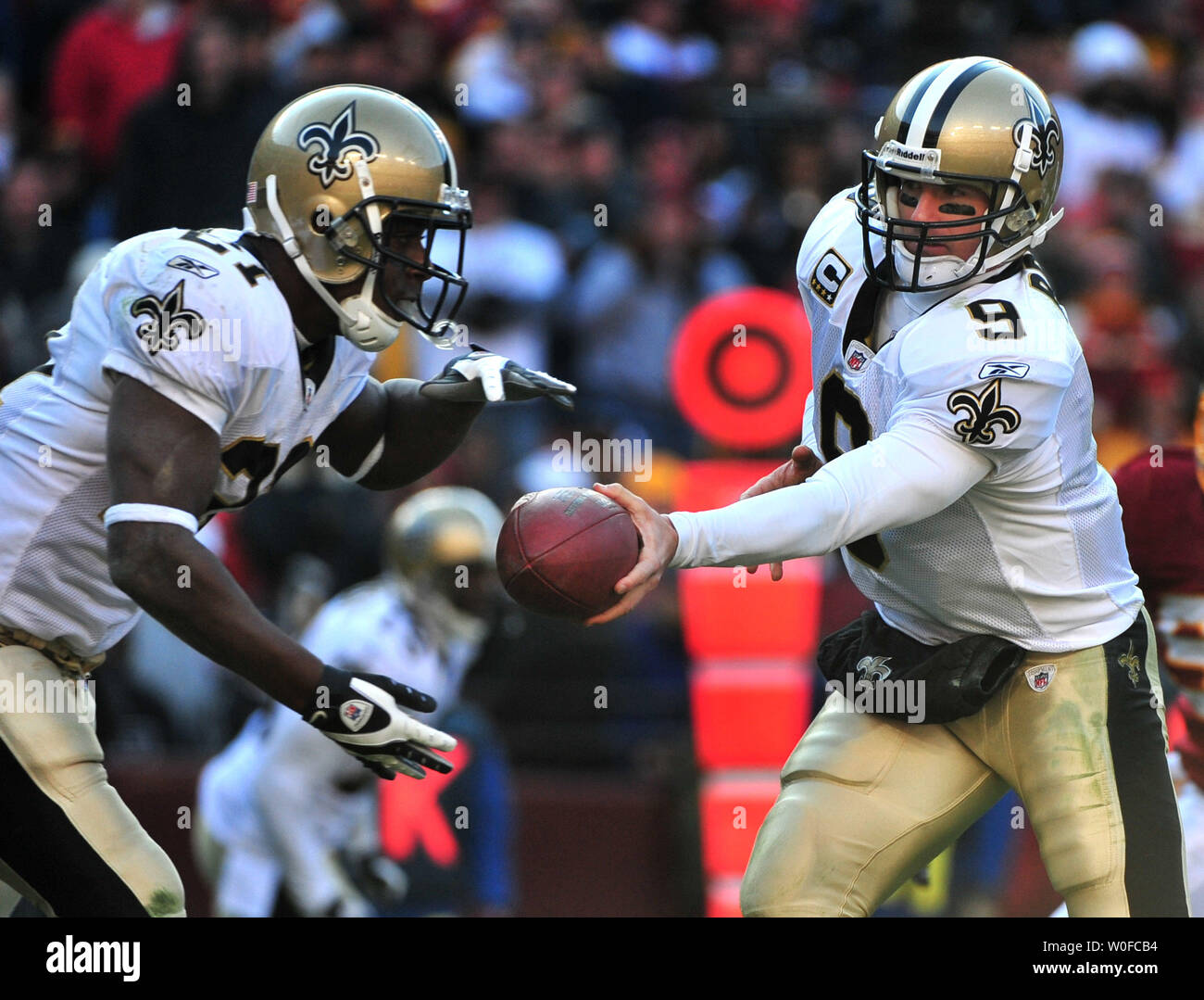Saints running back mike bell hi-res stock photography and images - Alamy
