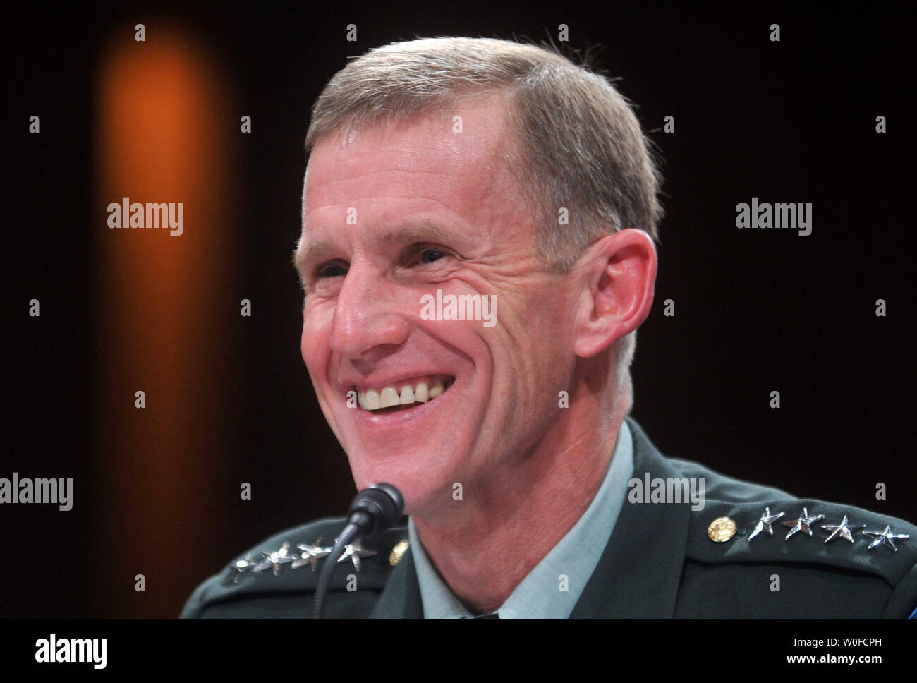 Gen stanley mcchrystal hi-res stock photography and images - Alamy