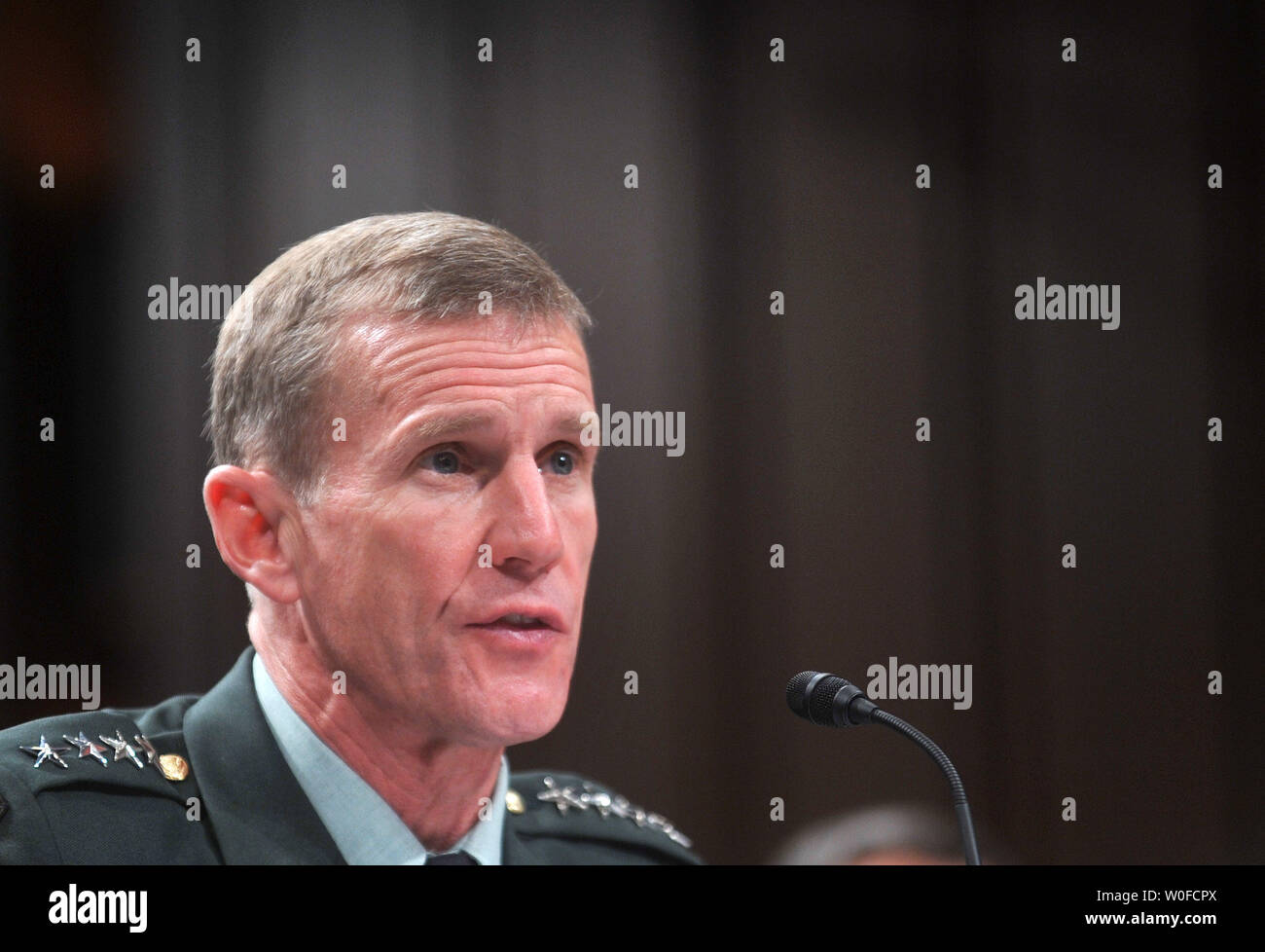 Gen stanley mcchrystal hi-res stock photography and images - Alamy