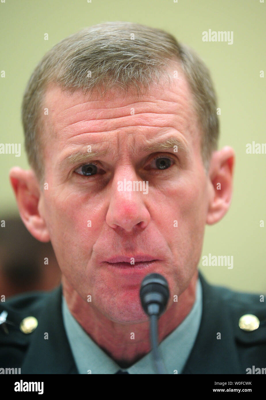 Gen stanley mcchrystal hi-res stock photography and images - Alamy