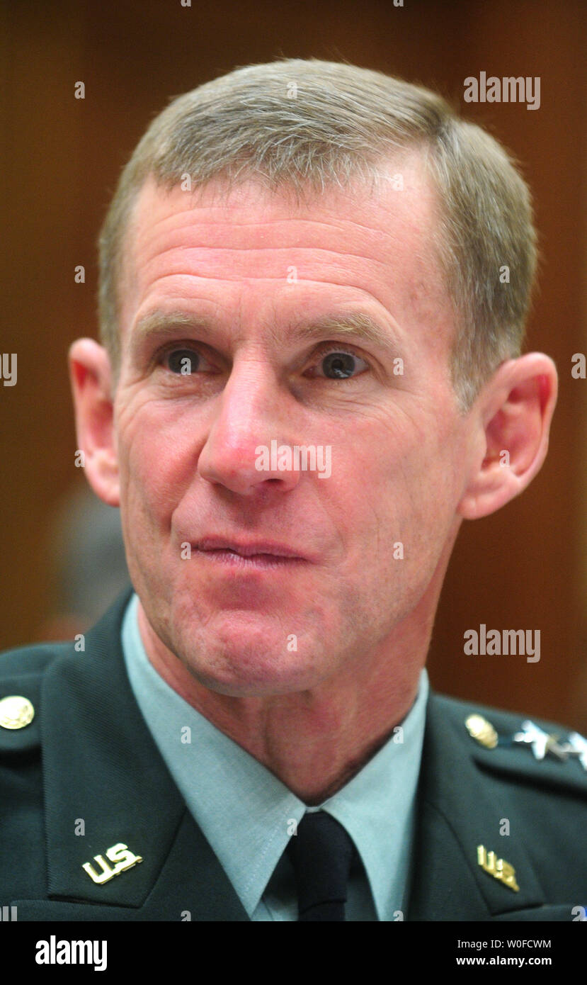 Stanley a mcchrystal hi-res stock photography and images - Alamy