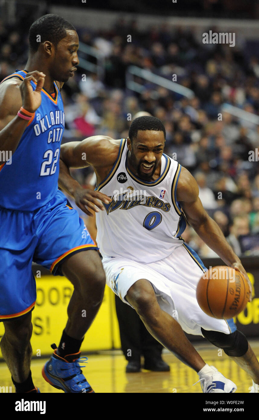 Washington Wizards Gilbert Arenas (0) drives the ball past Oklahoma ...