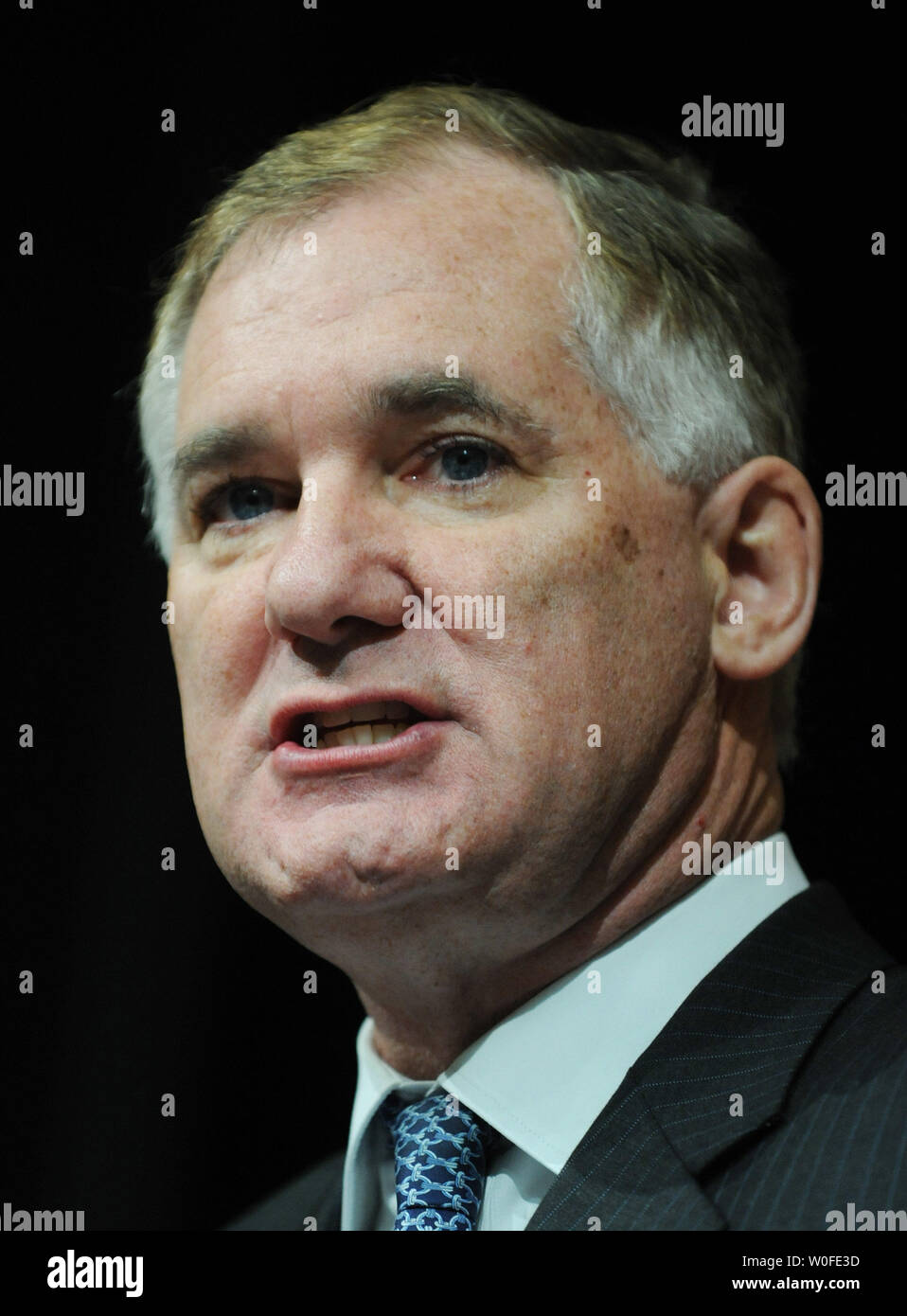 Deputy secretary of defense william j lynn iii hi-res stock photography ...