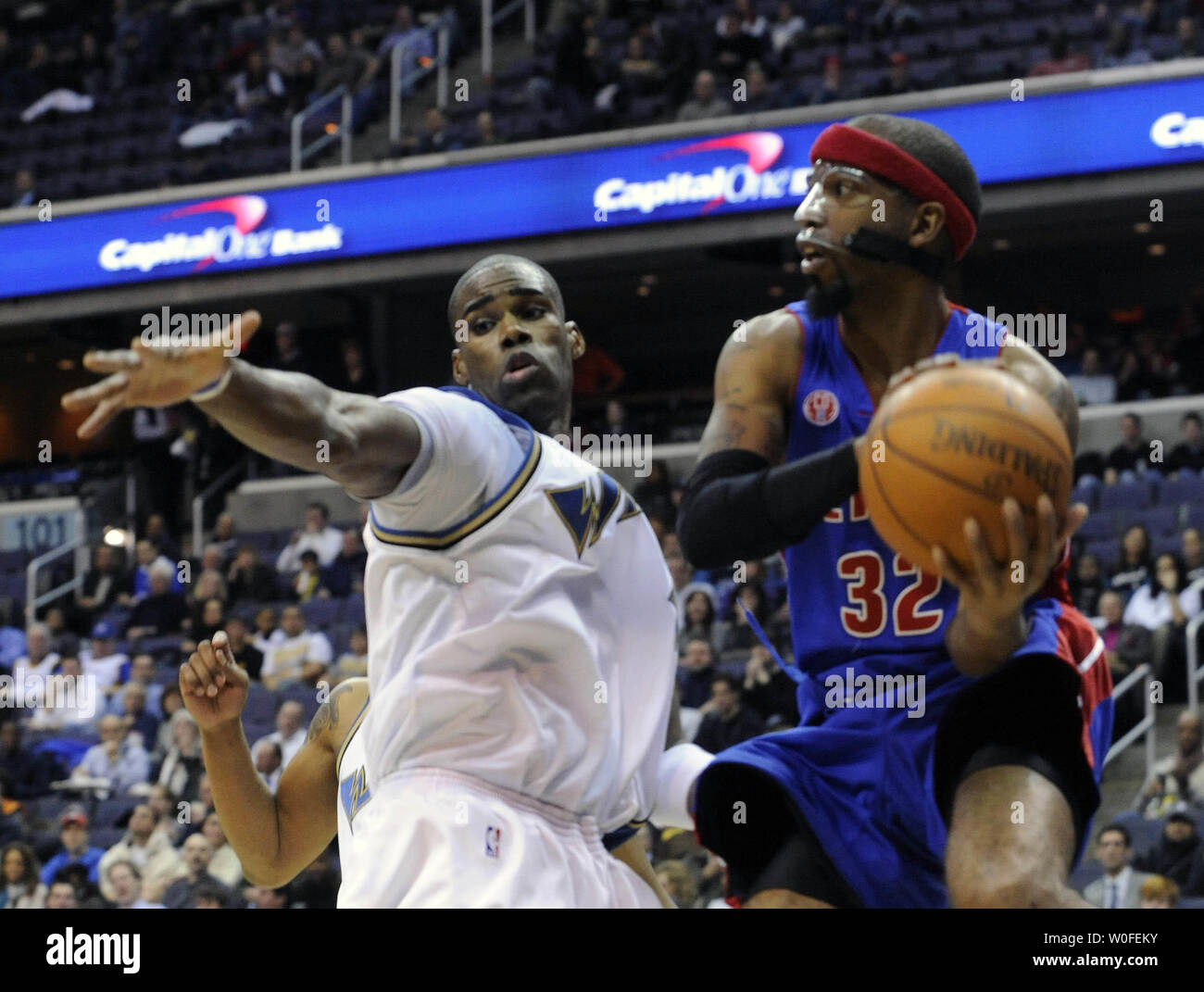 Detroit Pistons Richard Hamilton (32) looks to pass the ball against ...