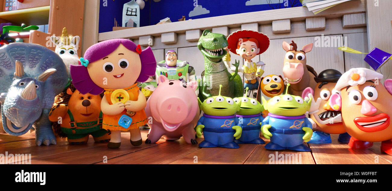 TOY STORY 4, rear from left: Buttercup, Buzz Lightyear, Rex, Jessie ...
