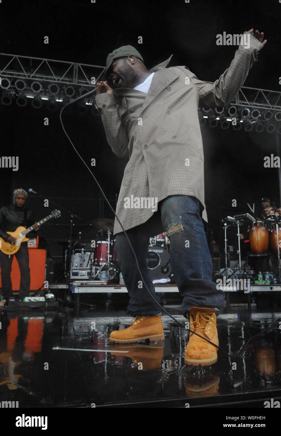 Black thought roots hi-res stock photography and images - Alamy