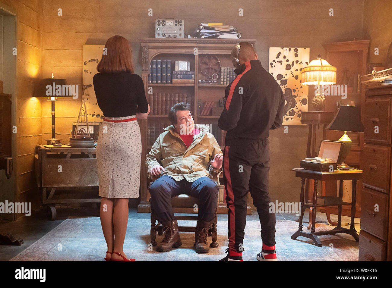 DOOM PATROL, from left: April Bowlby (back to camera), Tommy Snider ...