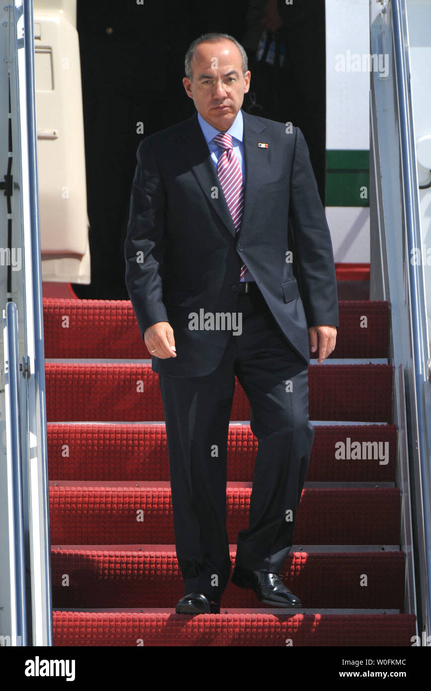 Mexican President Felipe Calderon arrives for the Nuclear Security ...