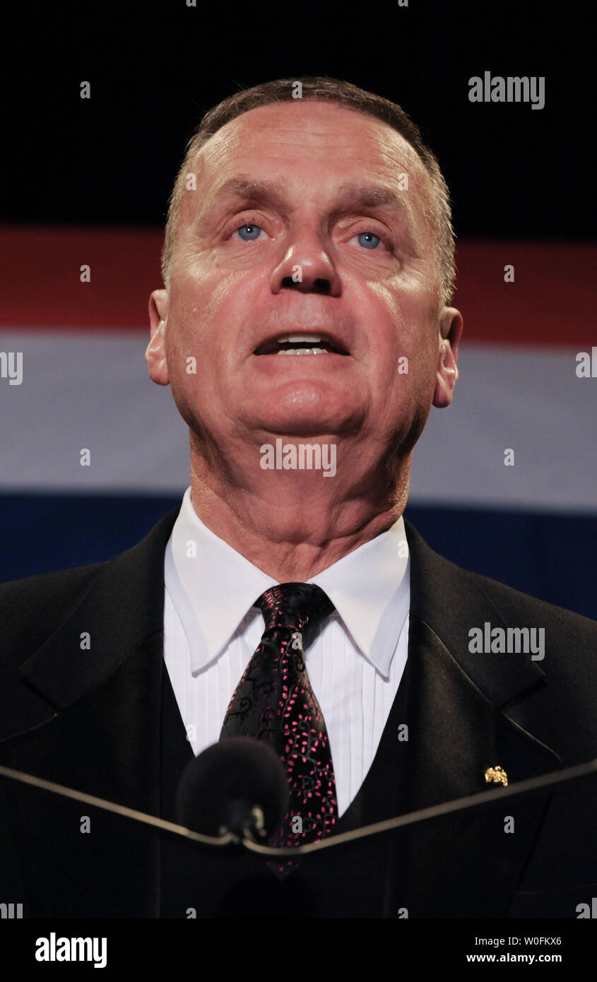 National Security Advisor Gen. James Jones speaks at the USO 28th ...