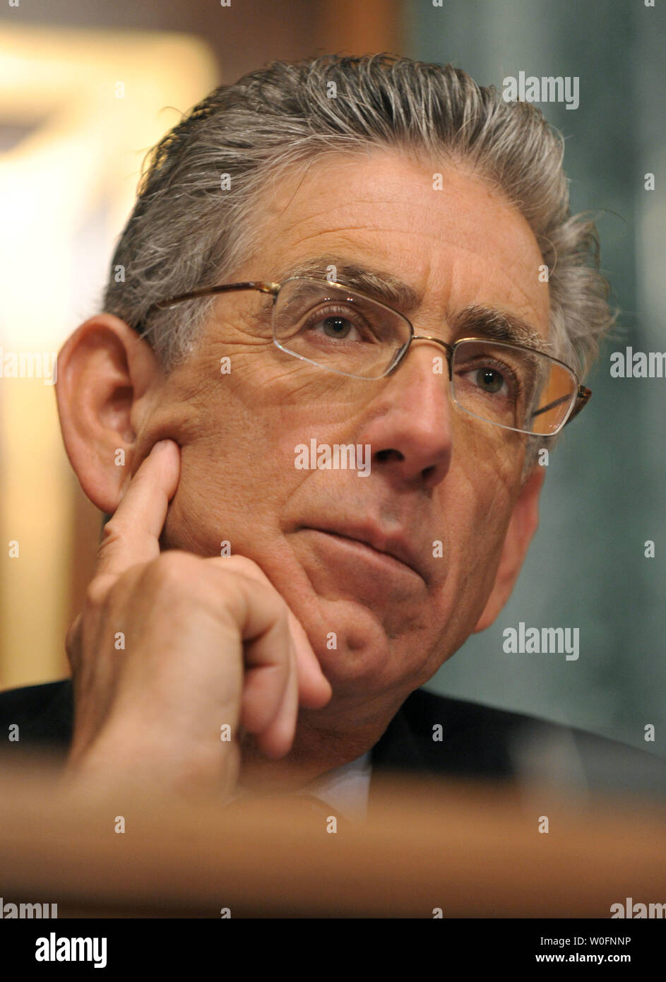 Phil angelides hi-res stock photography and images - Alamy