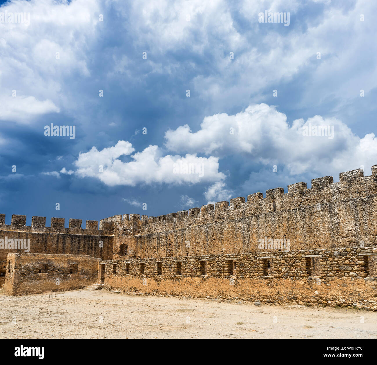 Famous medieval castles hi-res stock photography and images - Alamy