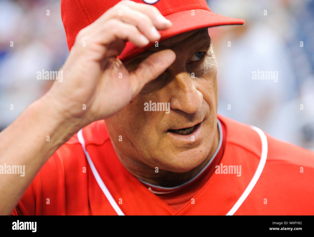 Washington Nationals Manager Jim Riggleman walks onto the field before ...