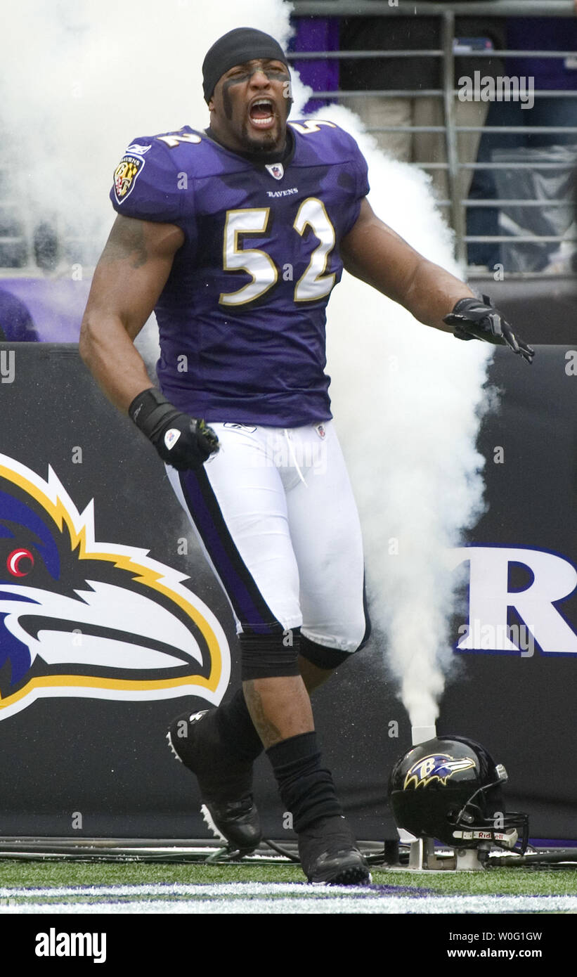 Baltimore Ravens Ray Lewis is introduced prior to the Ravens game ...