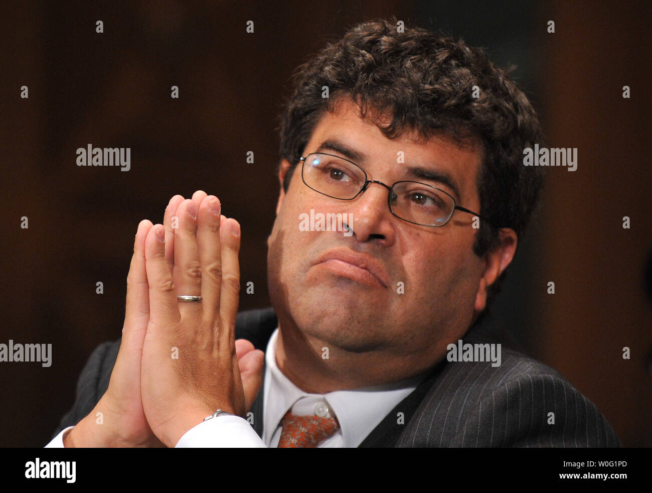 Frank wall act hi-res stock photography and images - Alamy