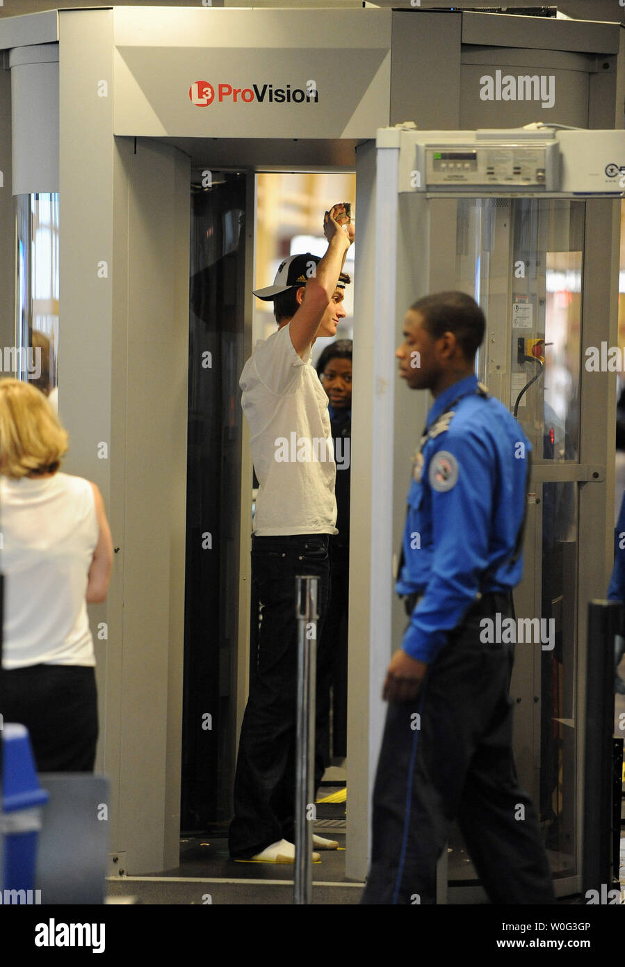 Full body scanner hi-res stock photography and images - Alamy