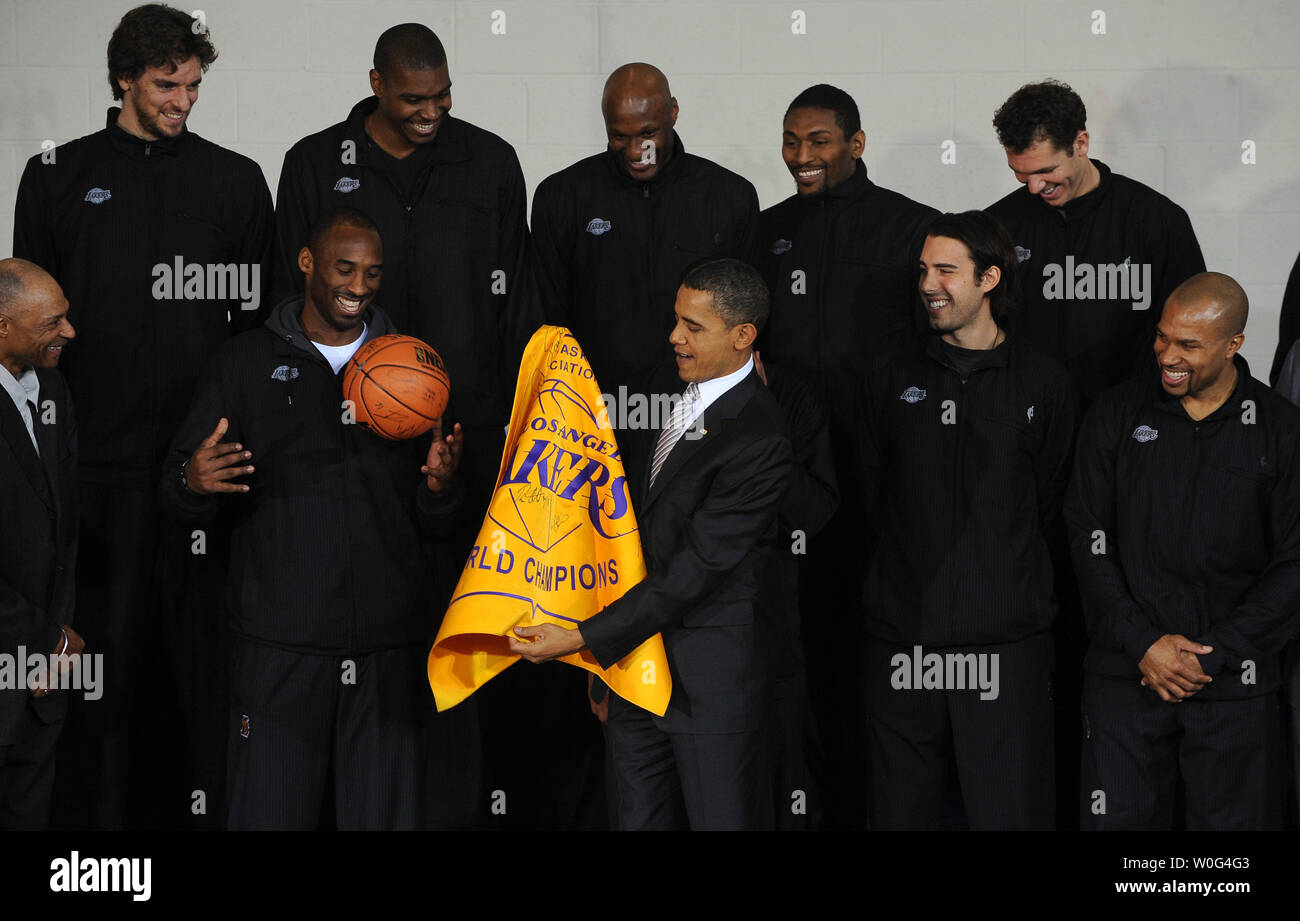 Los angeles lakers banner hi-res stock photography and images - Alamy