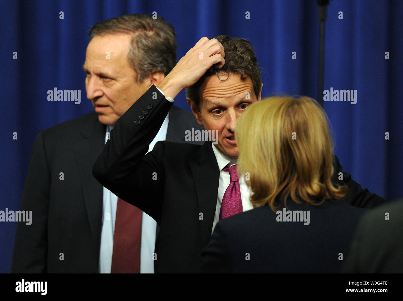 Chief of the National Economic Council Larry Summers and Treasury ...