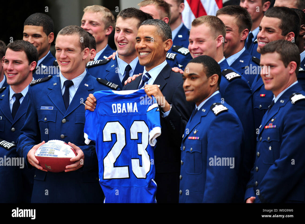 Air force academy football team hi-res stock photography and images - Alamy
