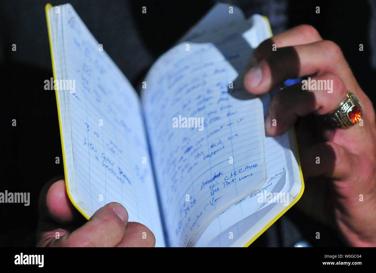 Former professional football player hi-res stock photography and images ...