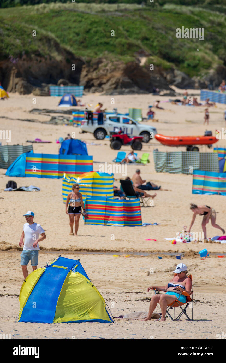 Heatwave uk beach hi-res stock photography and images - Alamy