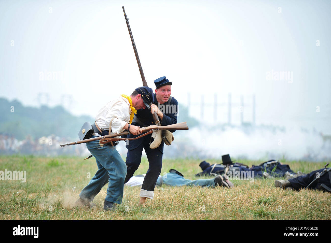 Soldiers retreat hi-res stock photography and images - Alamy