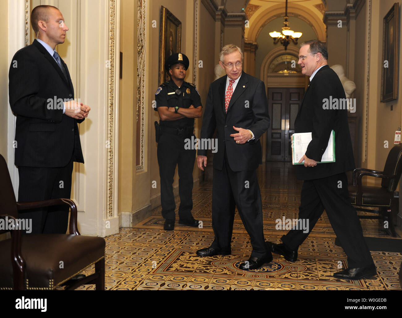 Us senate floor debate hi-res stock photography and images - Alamy