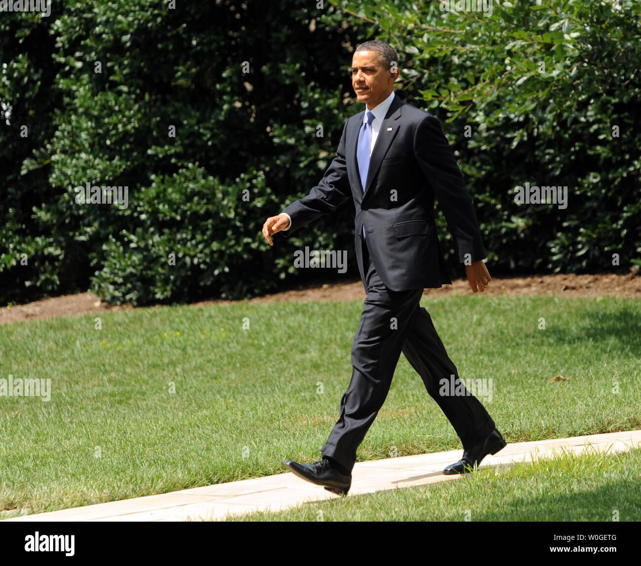 U.S. President Barack Obama departs on the South Lawn of the White ...