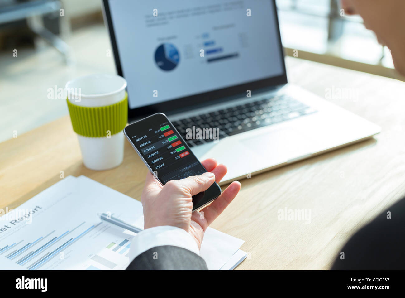 Comment financial reports Stock Photo - Alamy