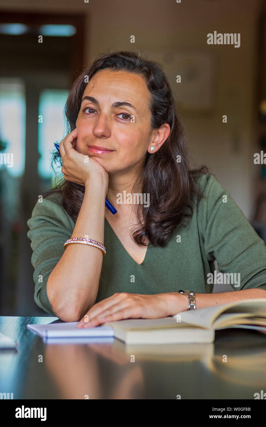 Spanish woman long hair hi-res stock photography and images - Alamy