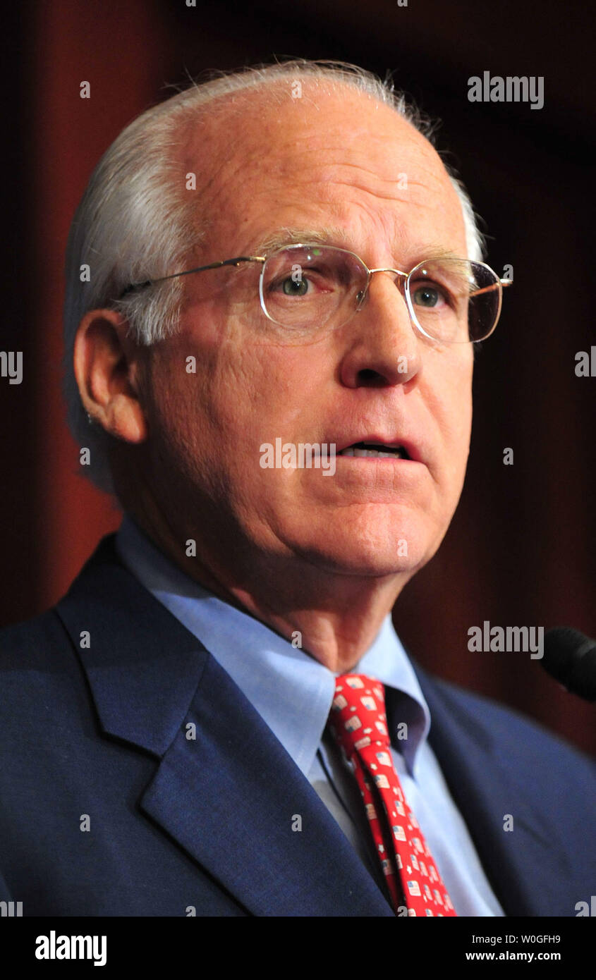 Christopher shays hi-res stock photography and images - Alamy