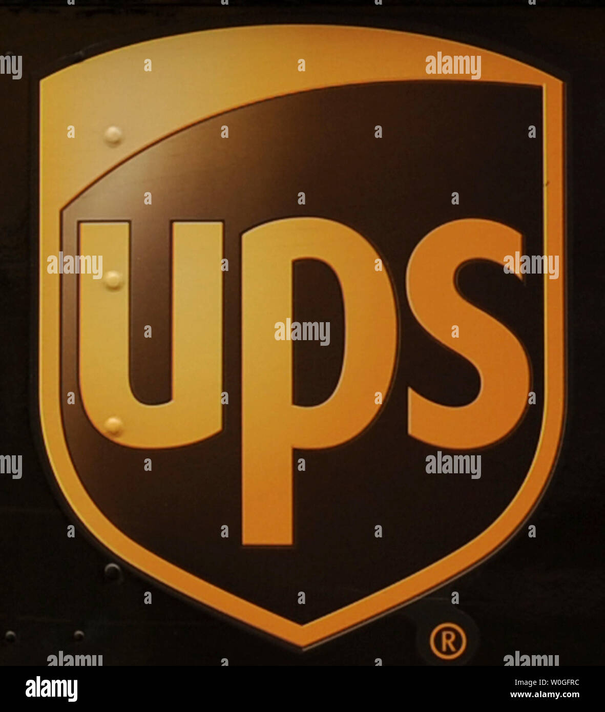 Ups logo on truck hi-res stock photography and images - Alamy