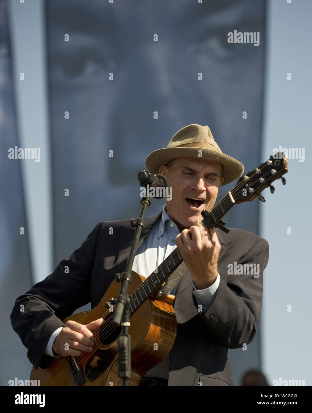 Mannie garcia hi-res stock photography and images - Alamy